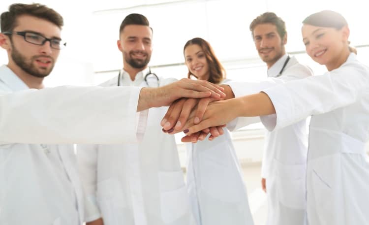 Nursing: A Beneficial Career Choice for Both Genders| AIAM