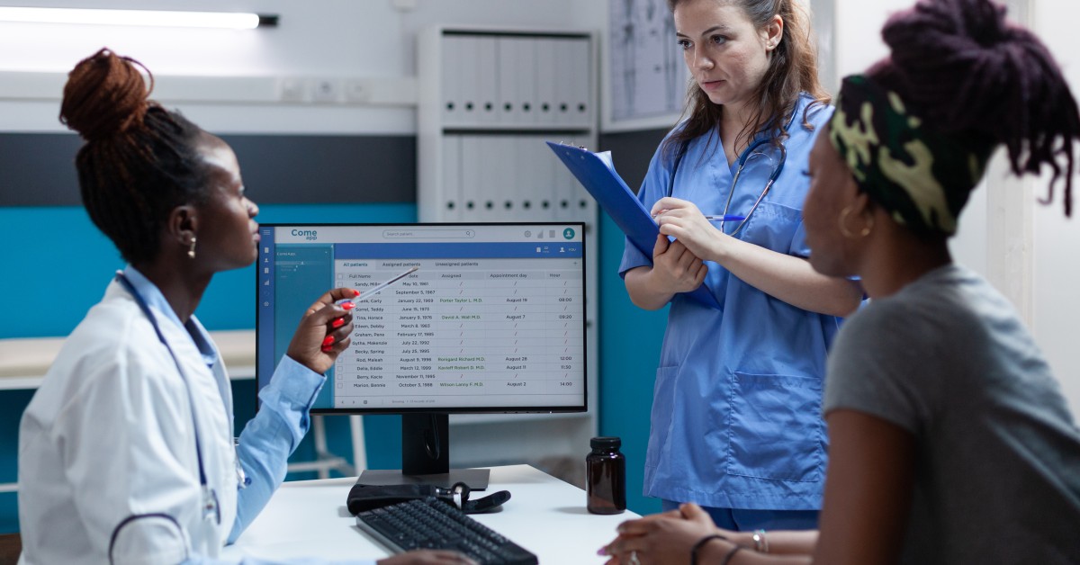 How To Become a Medical Assistant in 6 Steps - American Institute of ...