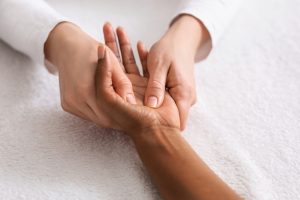 Hand Pressure Points: Everything You Need To Know - AIAM