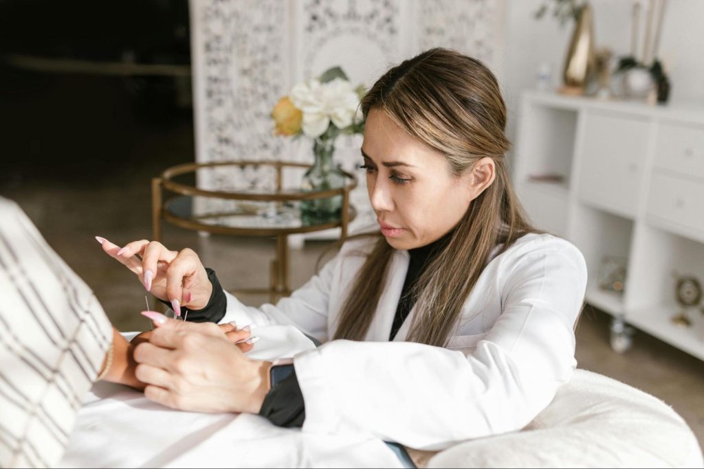 What to Wear to Acupuncture for Comfort and Ease - American Institute ...